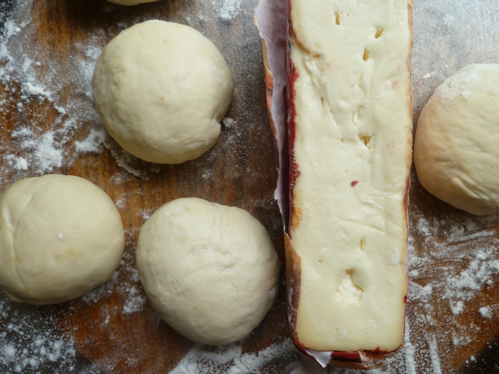 Pizza Rounds with Figs, Raddichio, Walnuts, and Tallegio Cheese ...